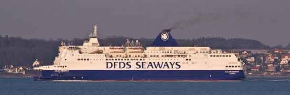 To DFDS færger skadet af storm