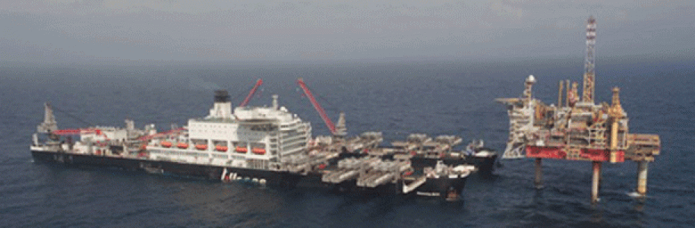 Pioneering Spirit fjerner Yme platform