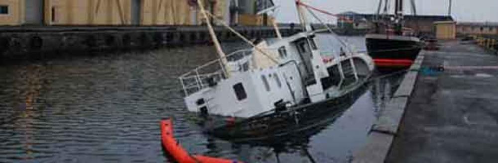 Fiskekutter endelig hævet
