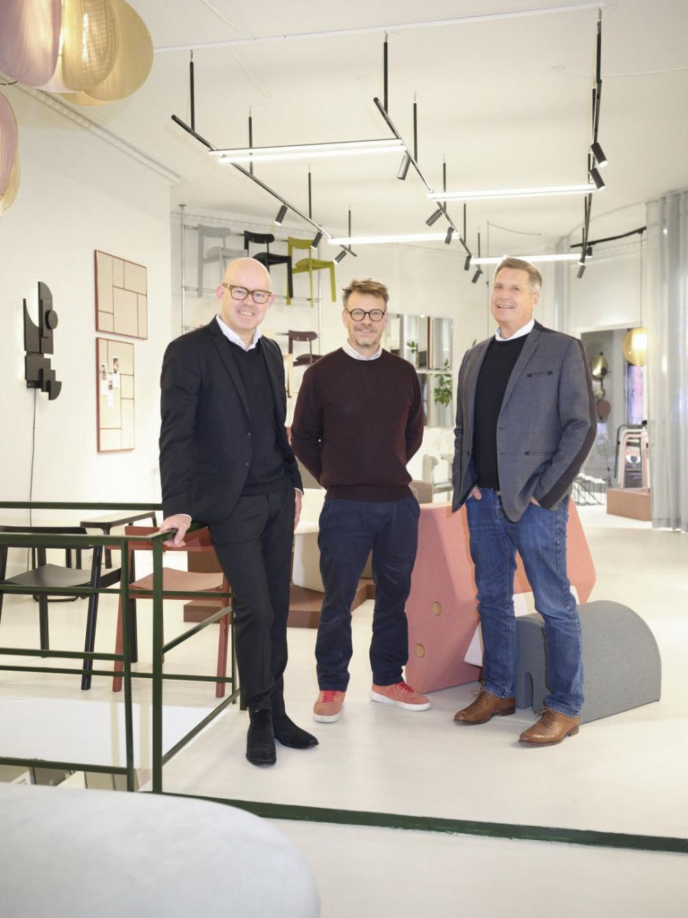 Eva Solo kjøper PLEASE WAIT to be SEATED