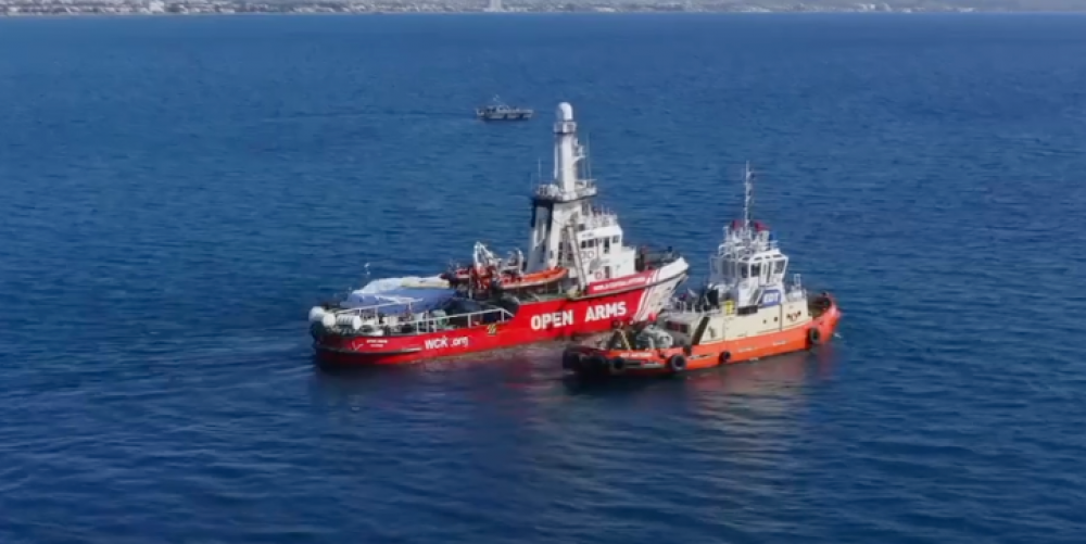 Første skib med nødhjælp er nået frem til Gaza