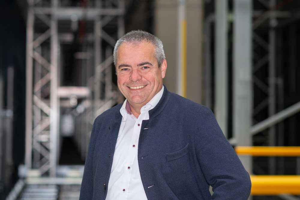 Successful change management in logistics automation