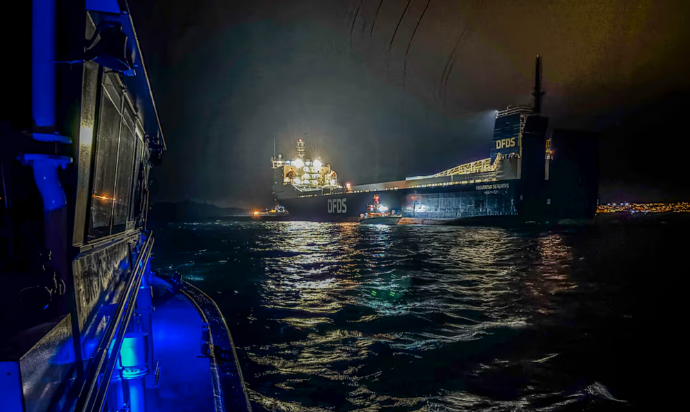 DFDS-skib lastet med militært udstyr grundstødte i Norge