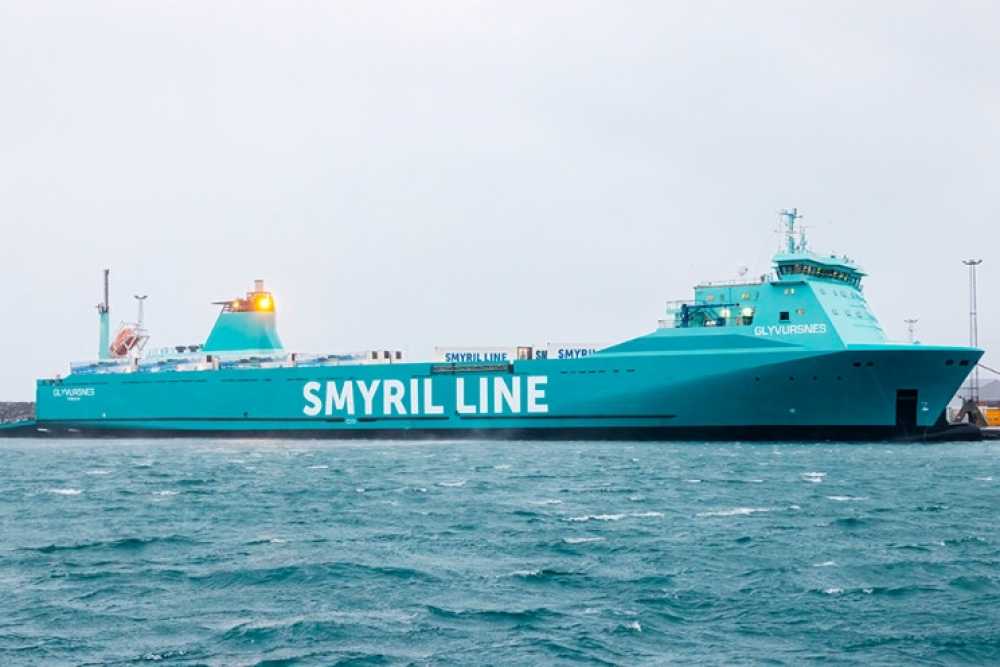 Færøsk fragtskib tilbageholdes efter dødsulykke