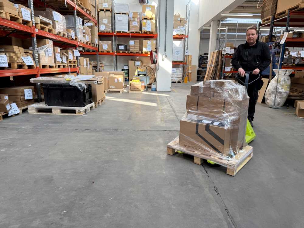 LIVE FRA LAGERET: Se hvad Alcadon sendte ud en solskinsformiddag i april