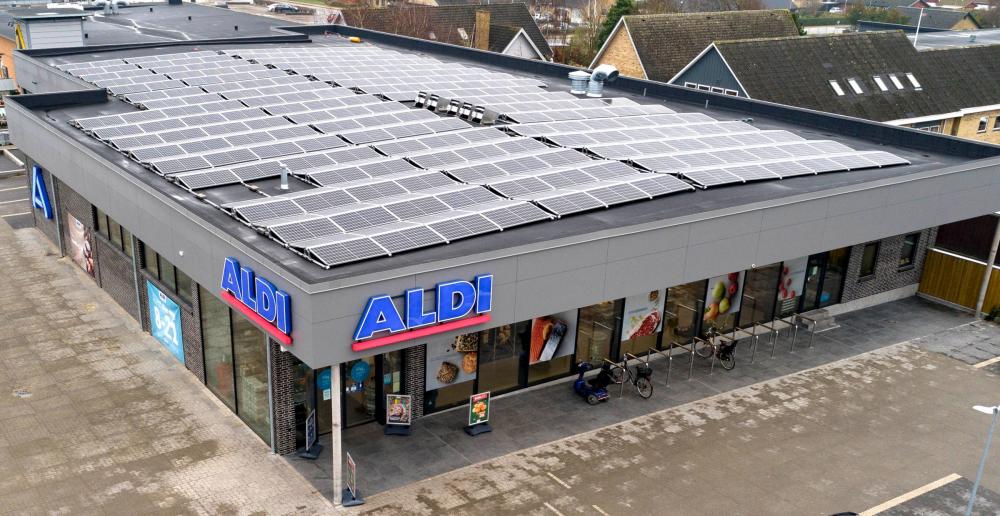 Det nye ALDI med solceller og elbilsladere