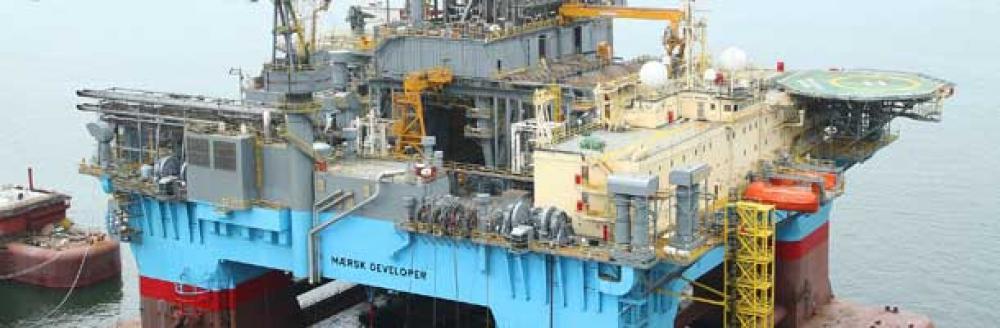 Ny Mærsk rig sejler for egen kraft