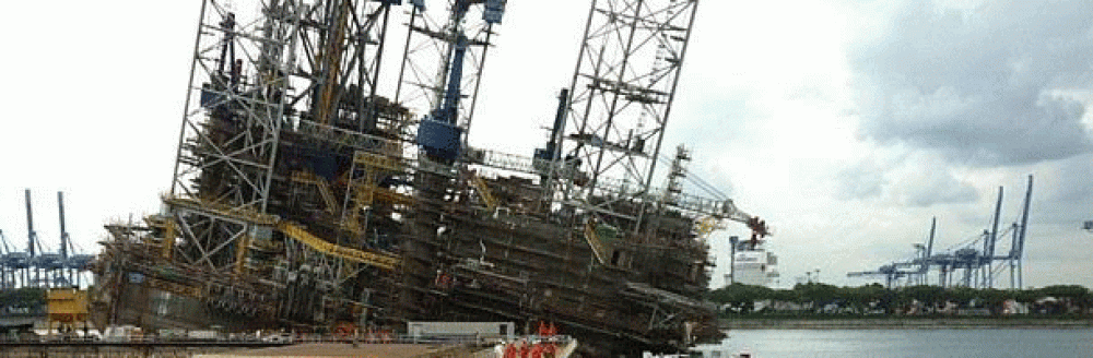 Nybygget jack-up rig fik ondt i benet