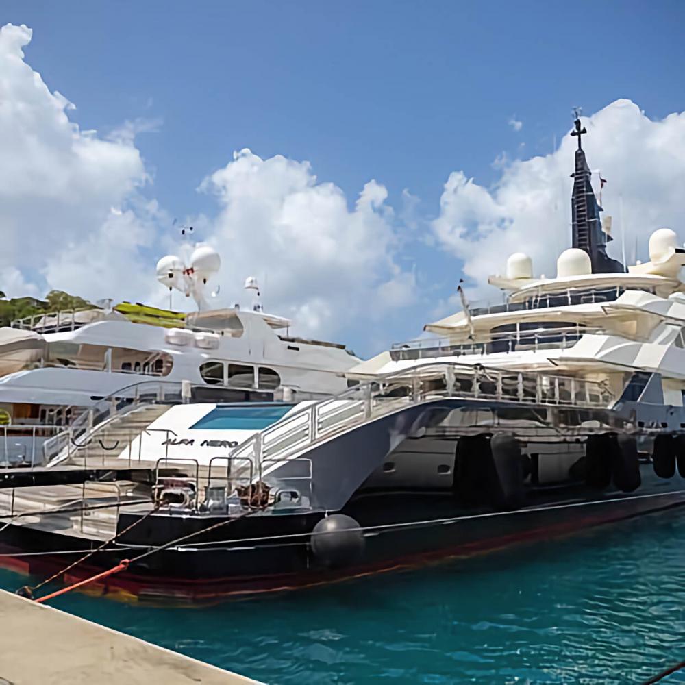 Google-milliardær dropper bud på russisk superyacht